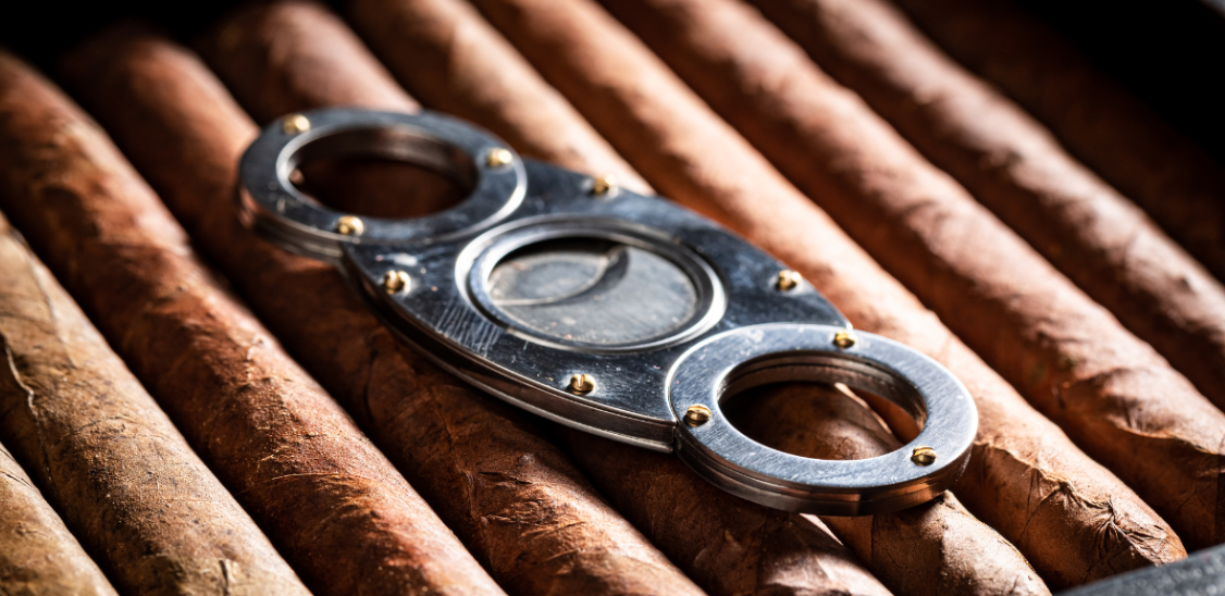 How to cut a cigar with or without a cutter - donscubancigars.com